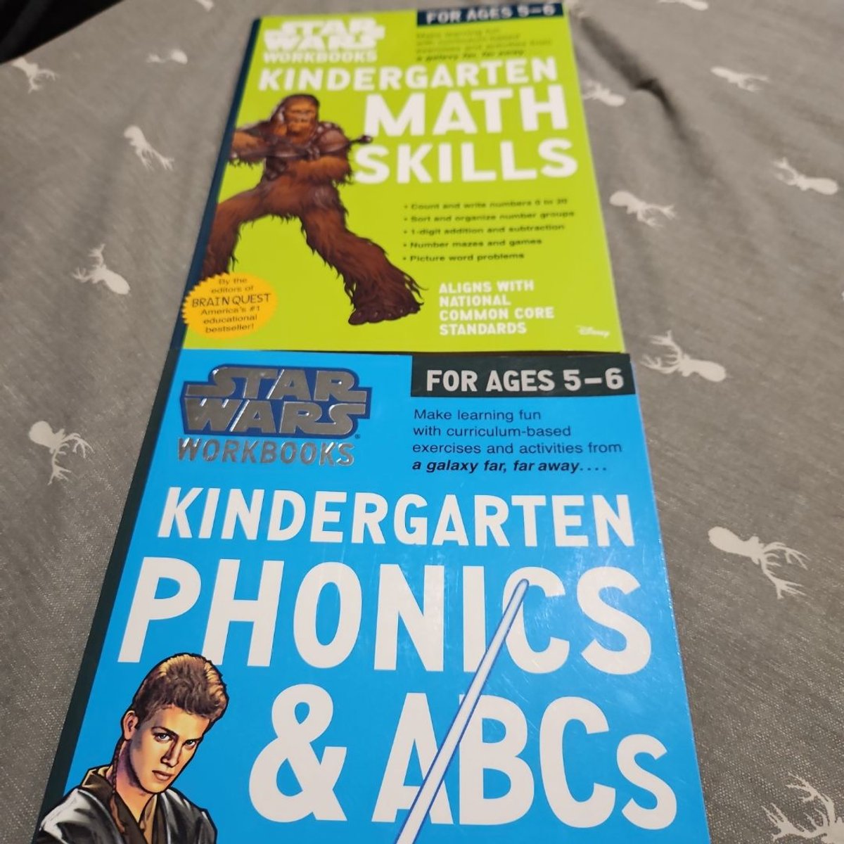 Star Wars Workbook: Kindergarten Phonics and ABCs by Workman Publishing