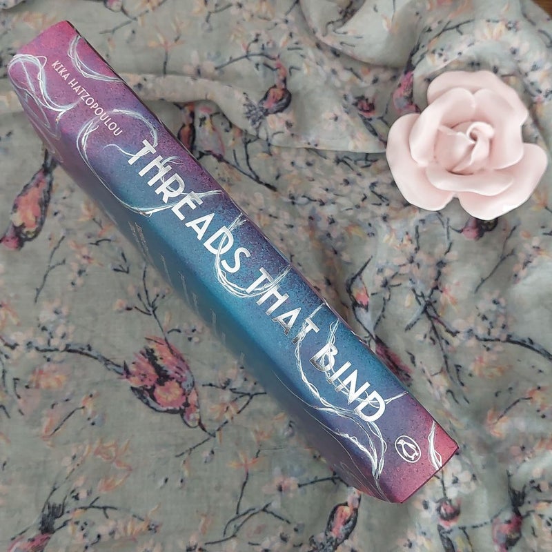 Threads That Bind by Kika Hatzopoulou, Hardcover | Pangobooks