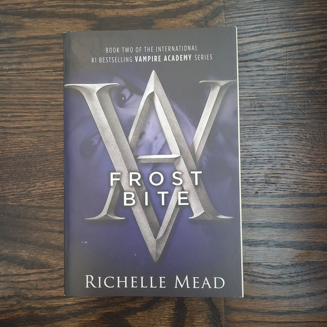 Frostbite by Richelle Mead, Paperback | Pangobooks