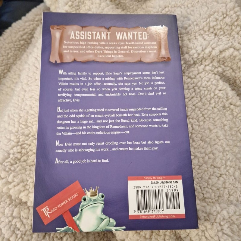 Assistant to the Villain by Hannah Nicole Maehrer, Paperback | Pangobooks