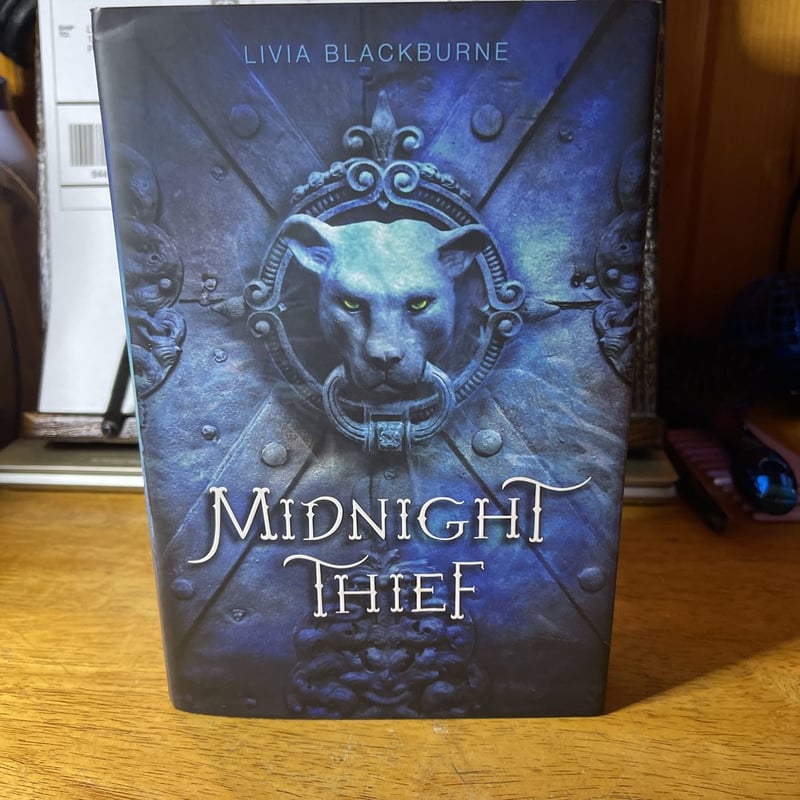 Midnight Thief by Livia Blackburne, Hardcover | Pangobooks