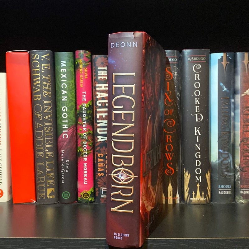 Legendborn by Tracy Deonn, Hardcover | Pangobooks