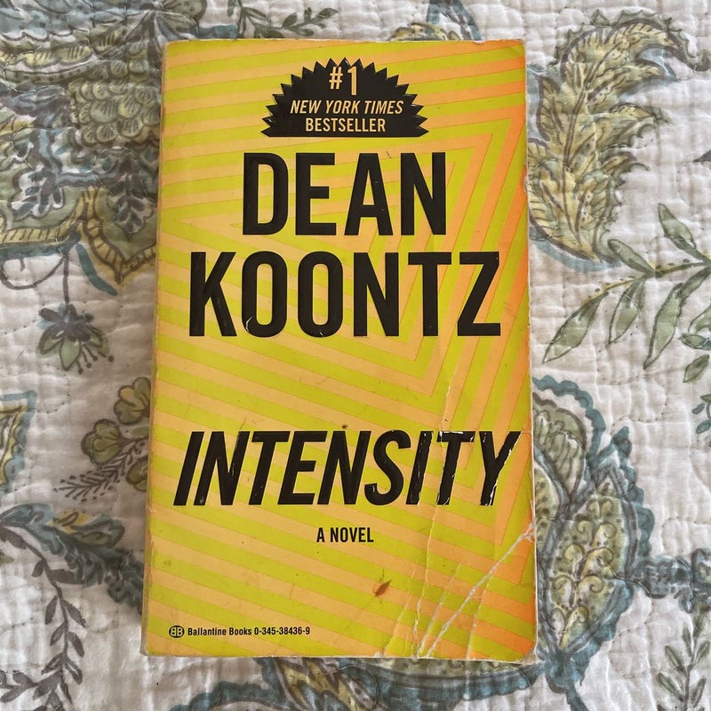 Intensity by Dean Koontz , Paperback | Pangobooks