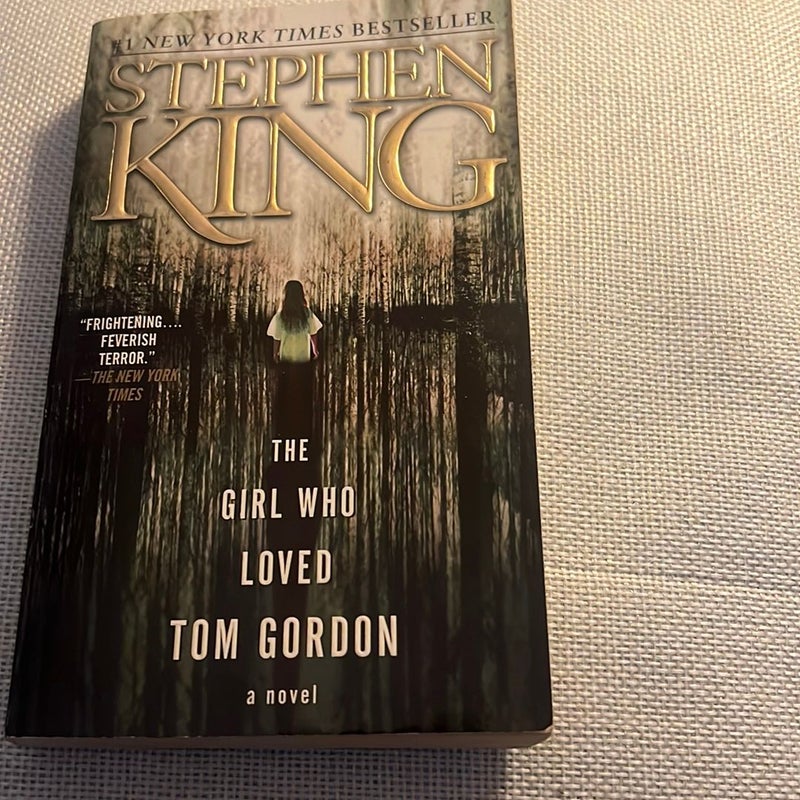 The girl who loved Tom Gordon by Stephen king , Paperback | Pangobooks