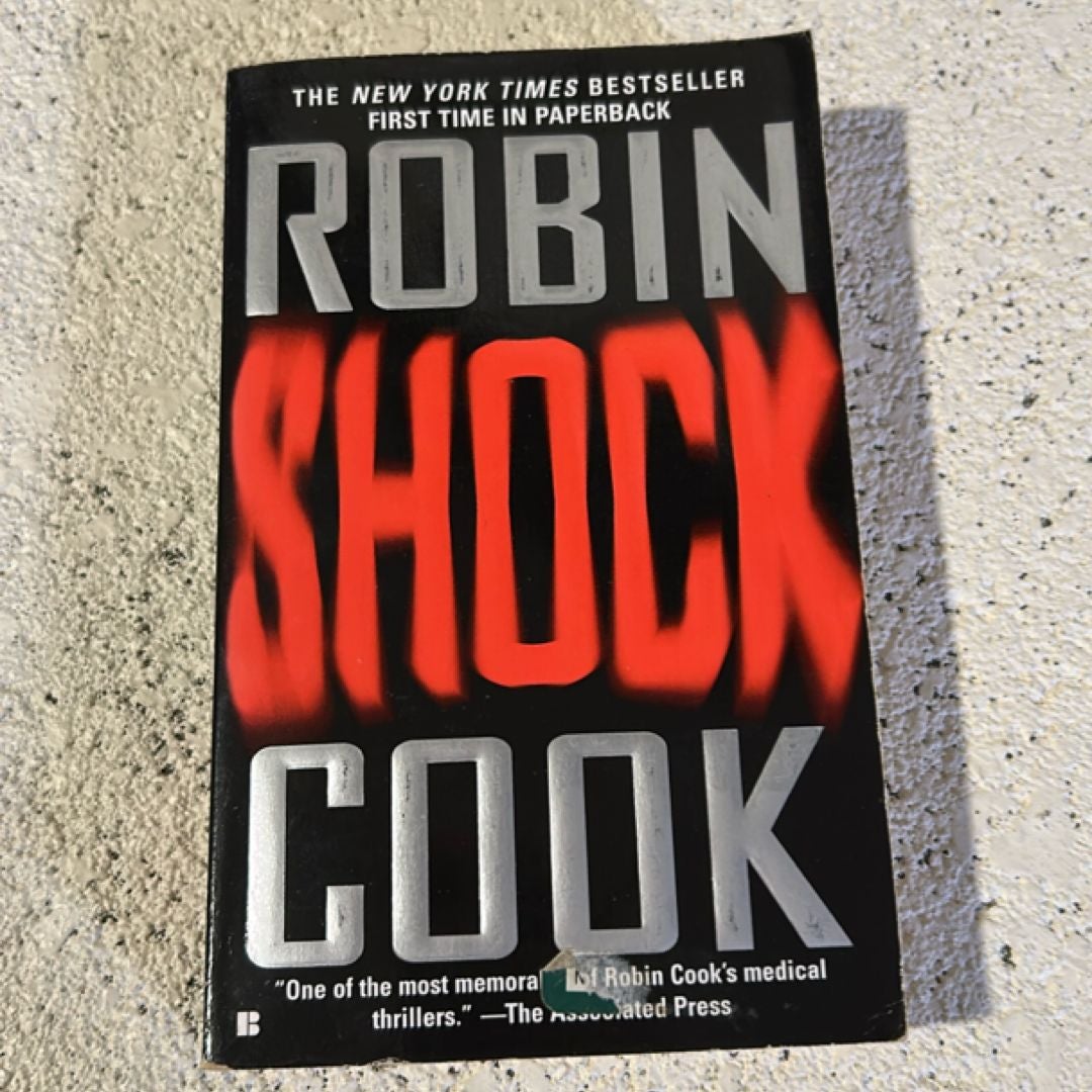 Shock by Robin Cook, Paperback | Pangobooks