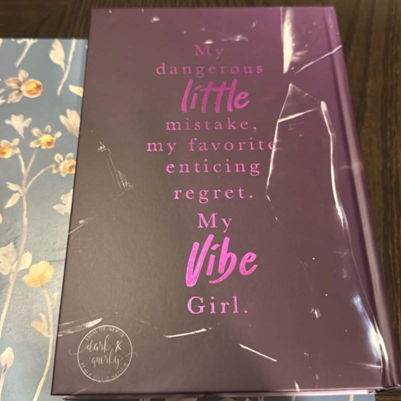 Vibe- dark & quirky edition by Liza james , Hardcover | Pangobooks