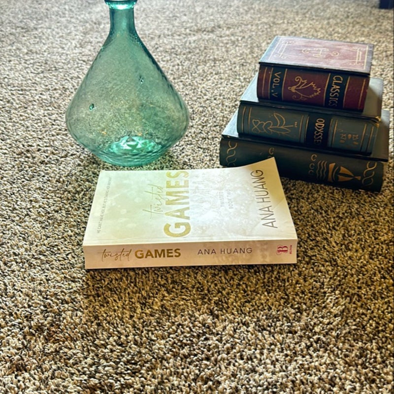 Twisted Games by Ana Huang, Paperback | Pangobooks