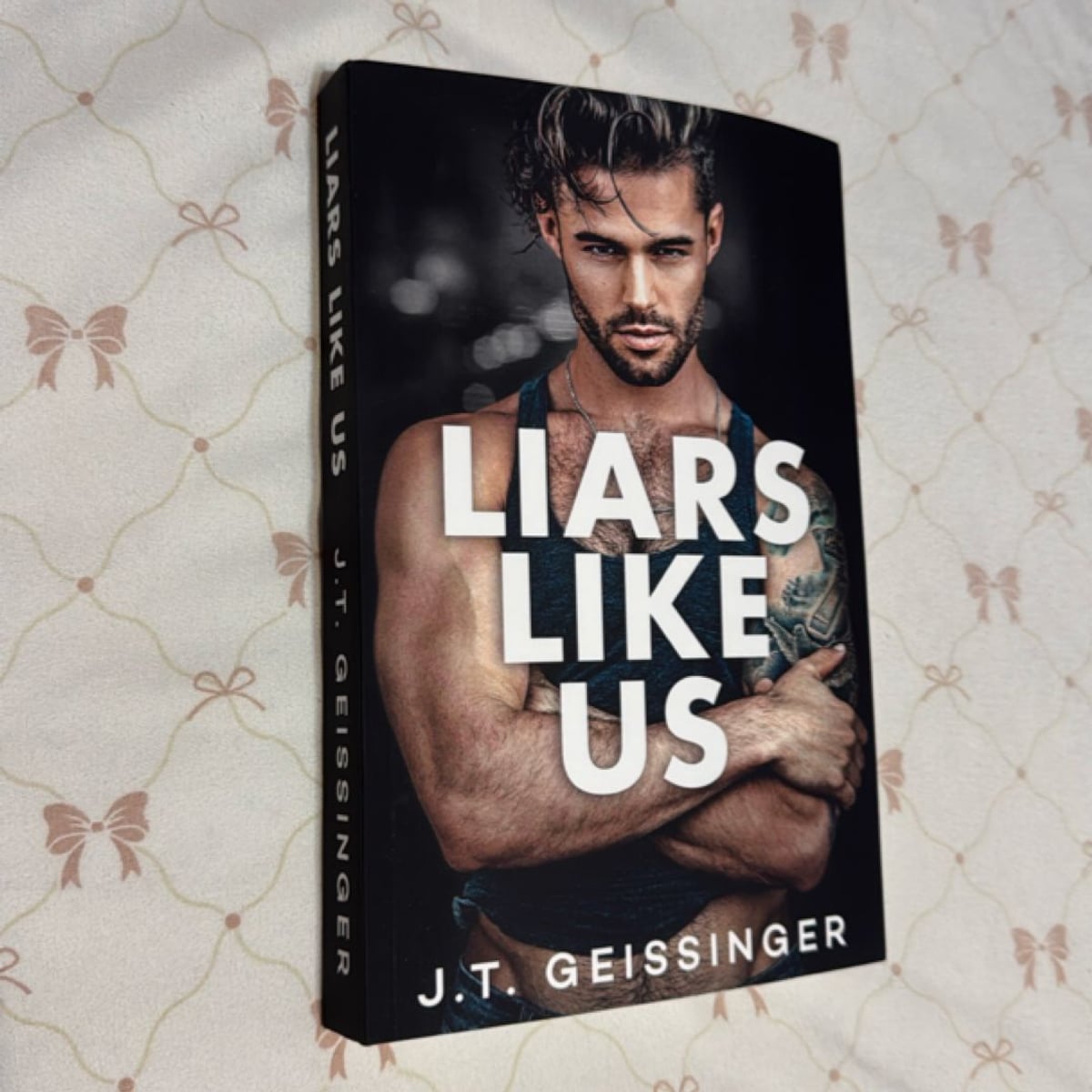 Liars Like Us by J. T. Geissinger, Paperback | Pangobooks