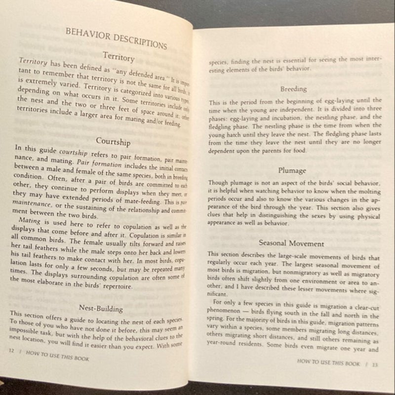 A Guide to Bird Behavior by Donald Stokes, Lillian Stokes