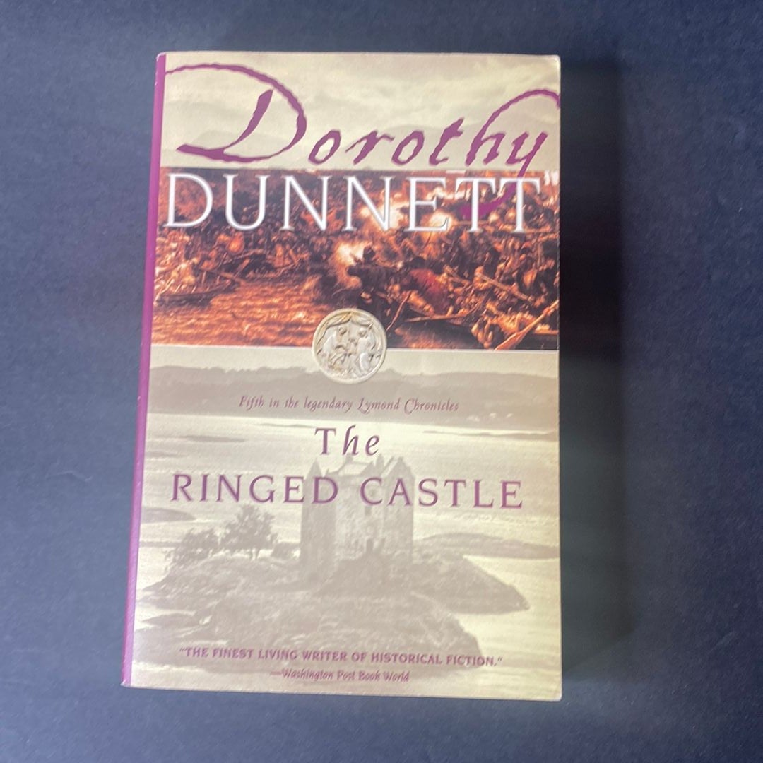 The Ringed Castle by Dorothy Dunnett, Paperback | Pangobooks