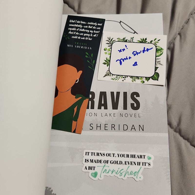 Travis - The Last Chapter Book Shop Exclusive Edition by Mia Sheridan ...