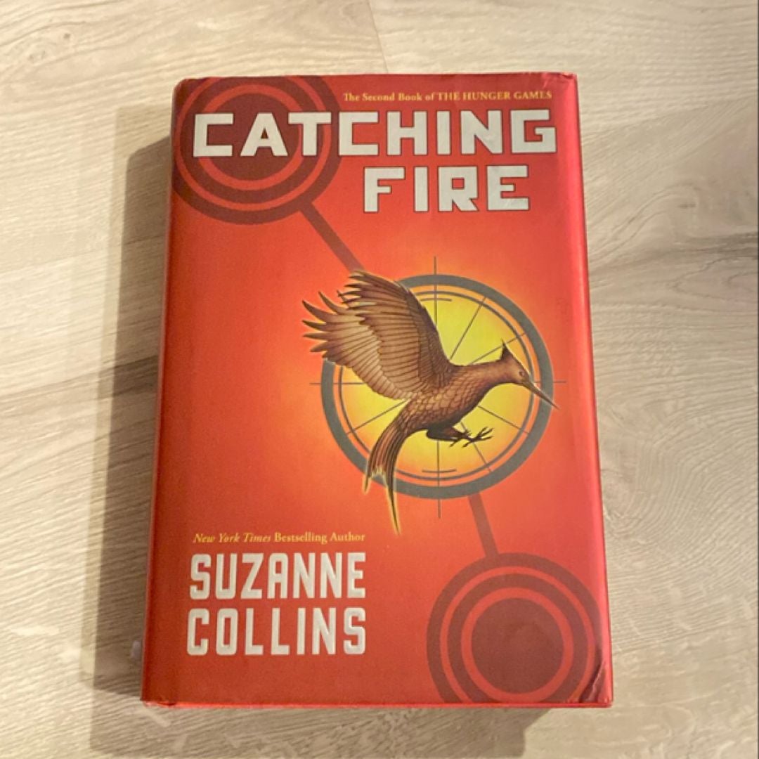 Catching Fire by Suzanne Collins, Hardcover | Pangobooks