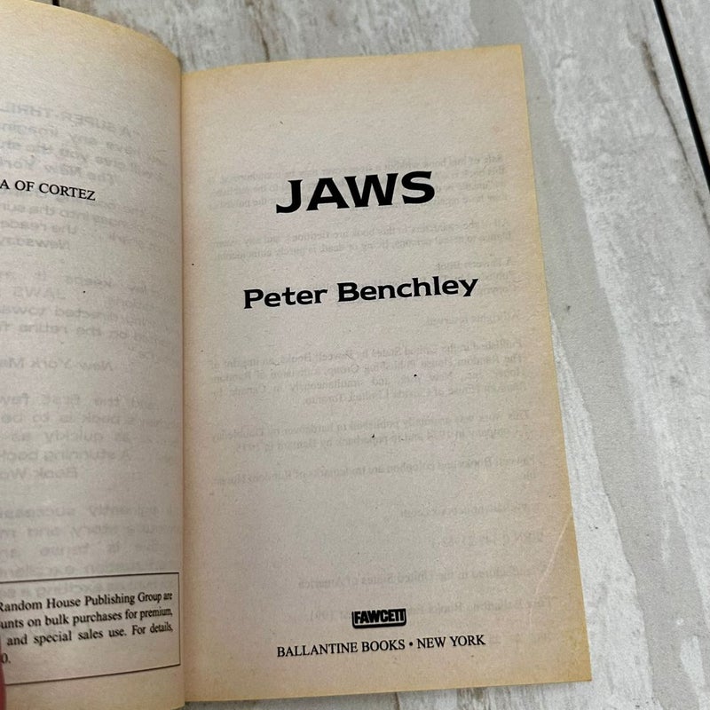 Jaws by Peter Benchley, Paperback | Pangobooks