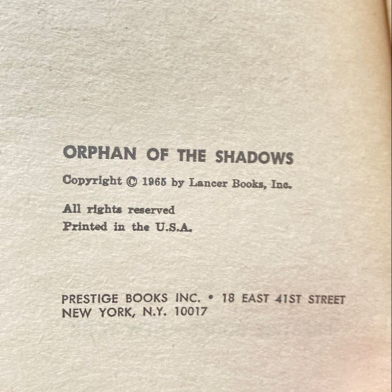 Orphan of the Shadows by Paula Minton, Paperback | Pangobooks