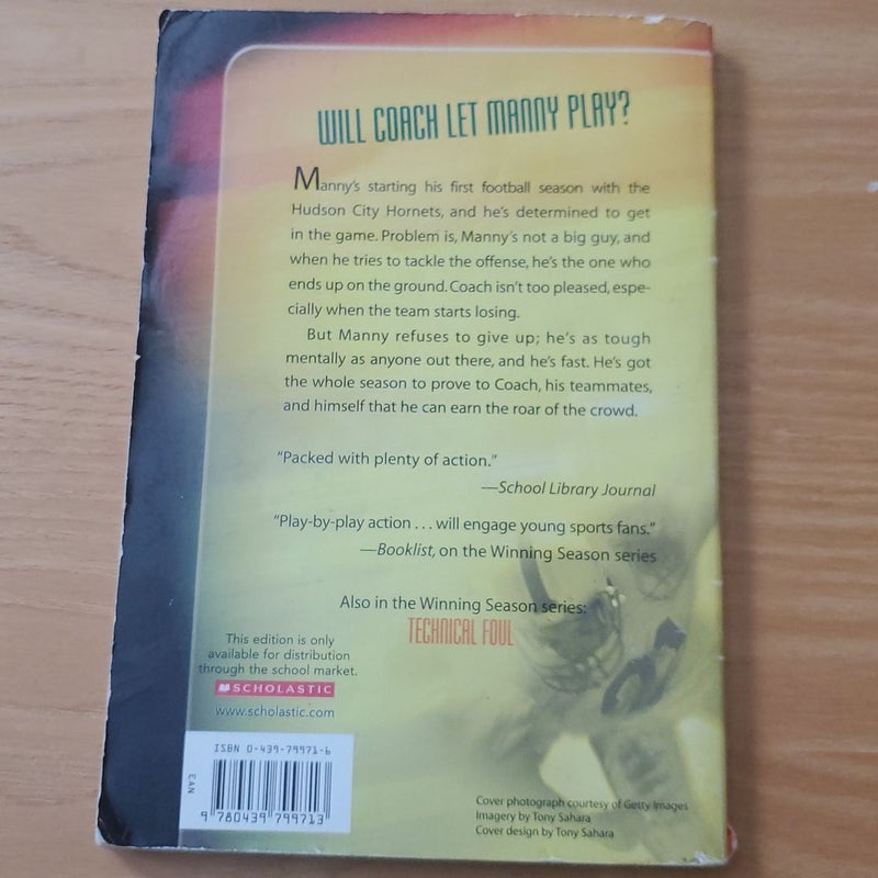 The Roar of the Crowd by Rich Wallace, Paperback | Pangobooks