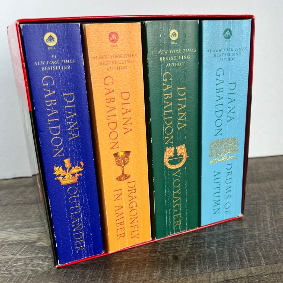 Outlander 4-Copy Boxed Set by Diana Gabaldon