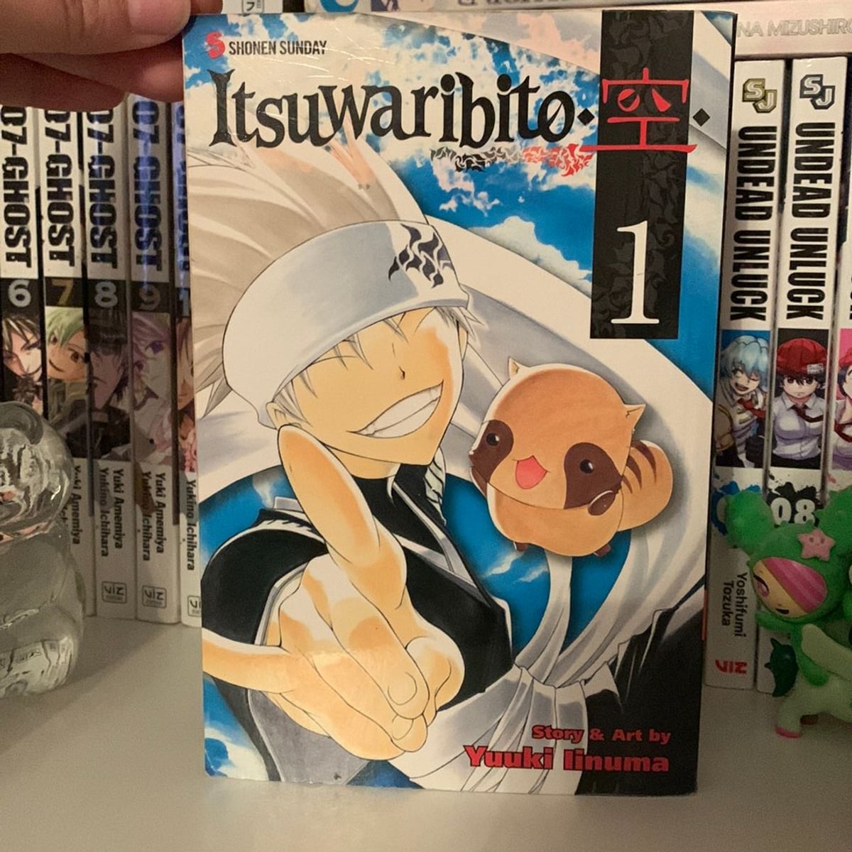 Itsuwaribito, Vol. 1 by Yuuki Iinuma