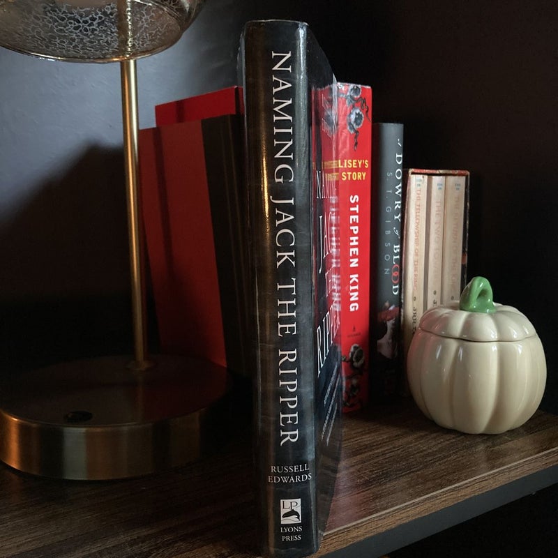 Naming Jack the Ripper by Russell Edwards, Hardcover | Pangobooks