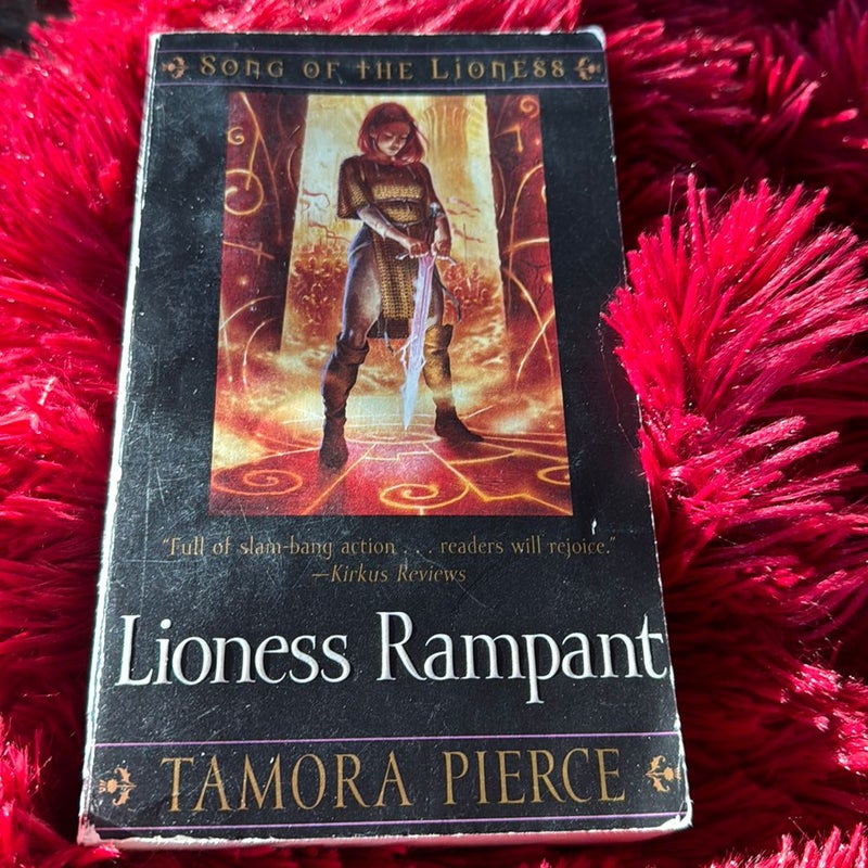 Lioness Rampant by Tamora Pierce, Paperback | Pangobooks