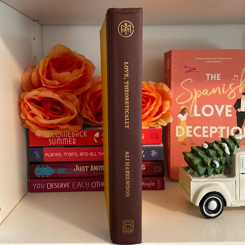 Love Theoretically by Ali Hazelwood, Hardcover | Pangobooks