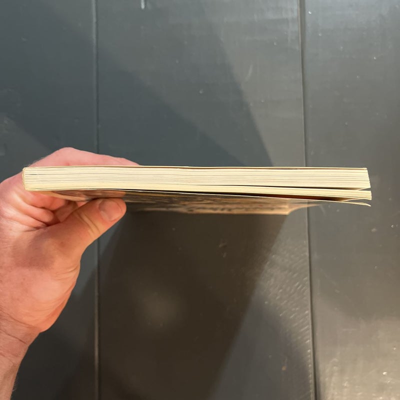 The Honorable Cat by Paul Gallico, Paperback | Pangobooks