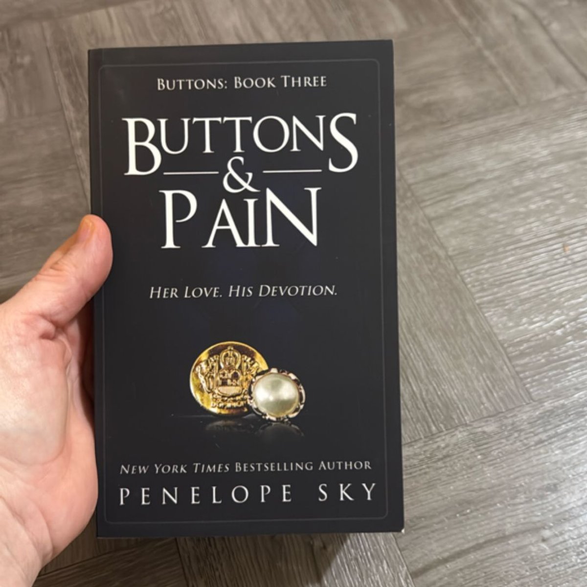 Buttons and Pain by Penelope Sky, Paperback | Pangobooks