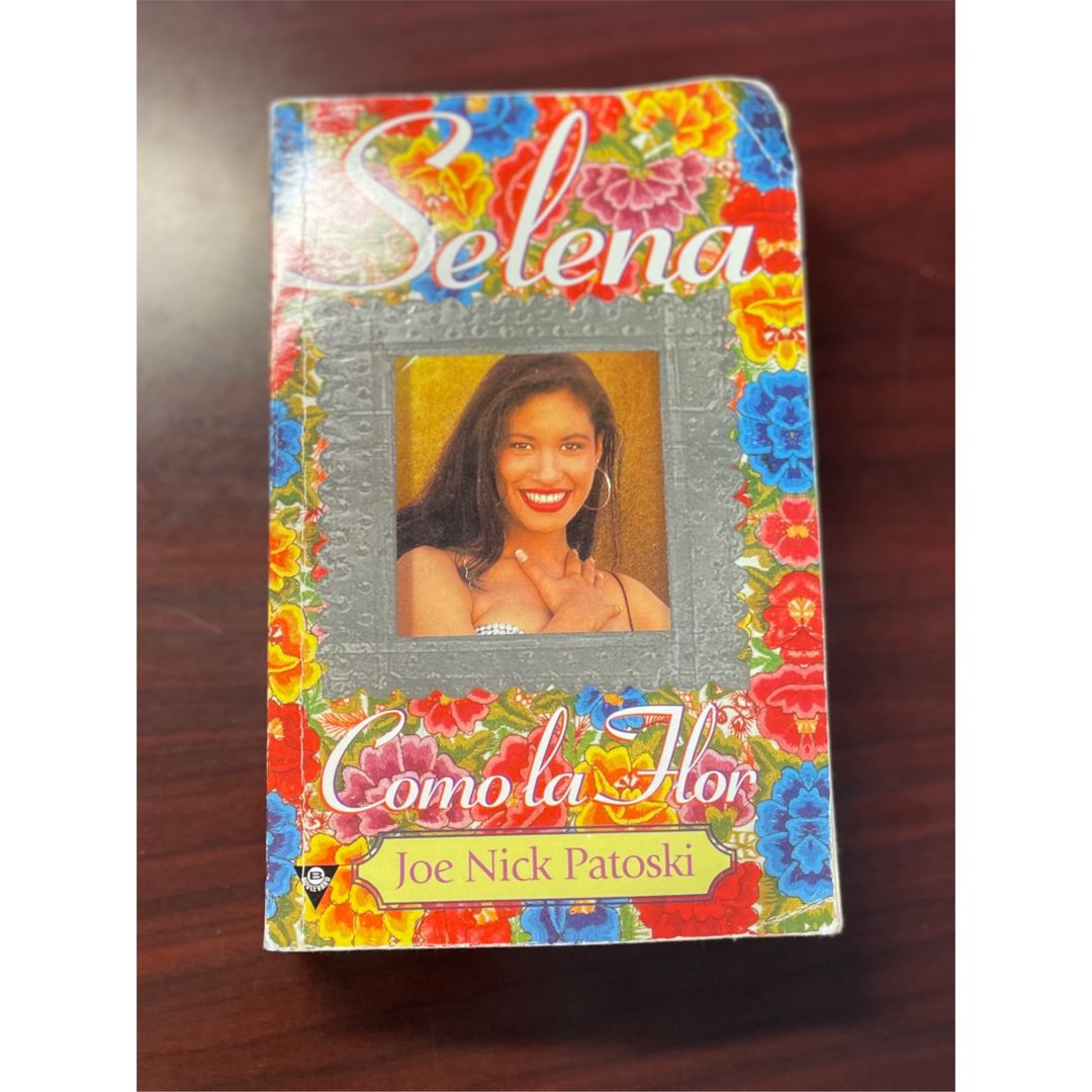 Selena: Como la Flor by Joe Nick Patoski, Paperback | Pango Books