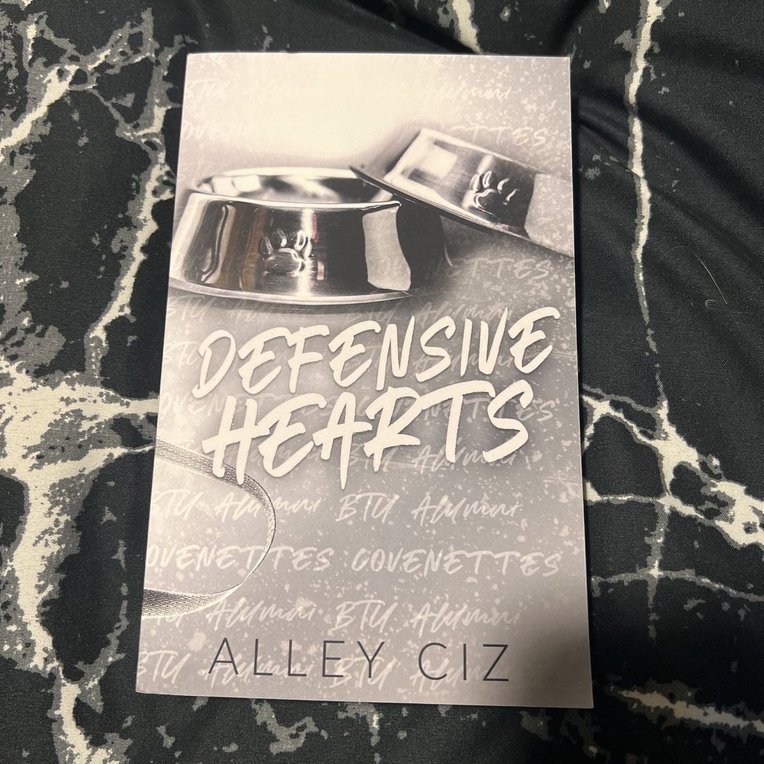 Defensive Hearts by Alley Ciz, Paperback | Pangobooks