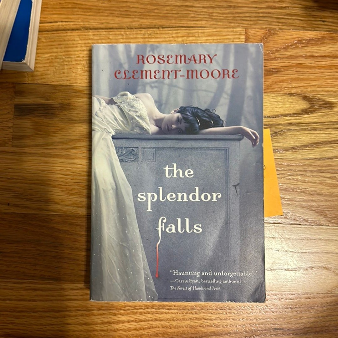 The Splendor Falls by Rosemary Clement-Moore