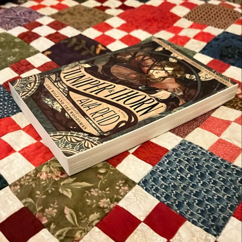 Juniper and Thorn by Ava Reid, Paperback | Pangobooks