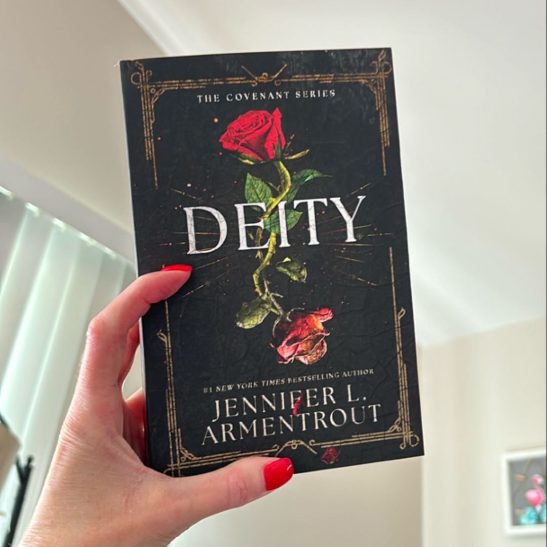 Deity - Sprayed Edges by Jennifer L. Armentrout, Paperback | Pangobooks