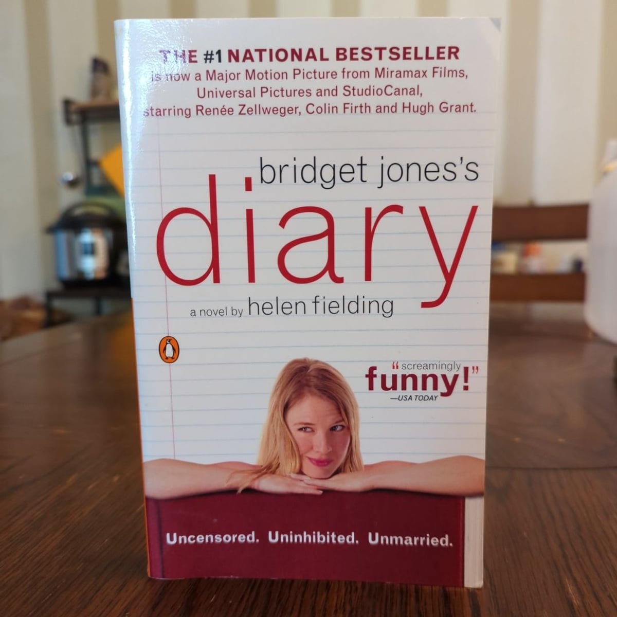 Bridget Jones's Diary by Helen Fielding, Paperback | Pangobooks