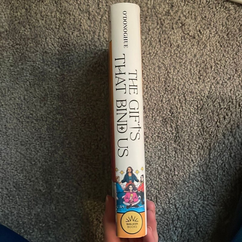 The Gifts That Bind Us by Caroline O'Donoghue, Hardcover | Pangobooks