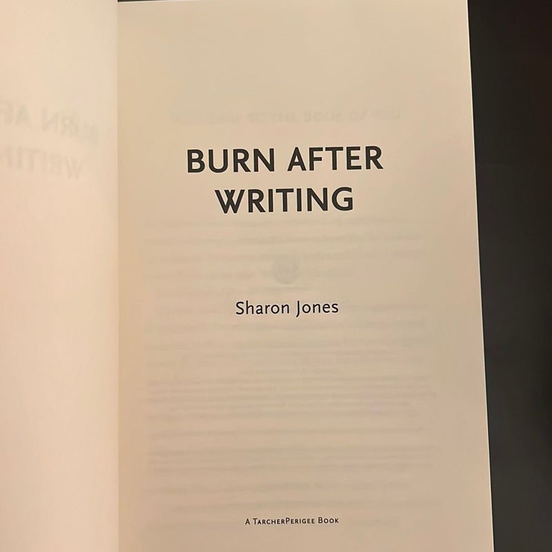 Burn after Writing (Floral 2. 0) by Sharon Jones, Paperback | Pangobooks