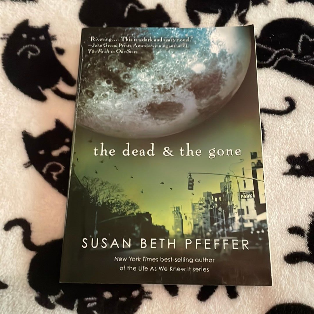 The Dead and the Gone by Susan Beth Pfeffer