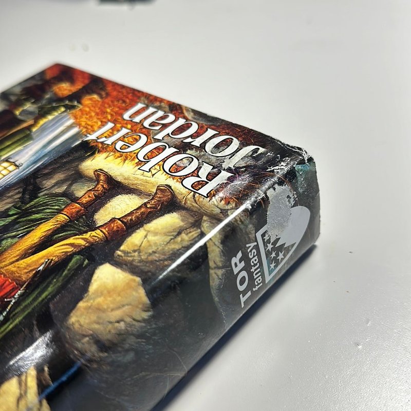 The Great Hunt by Robert Jordan, Hardcover | Pangobooks