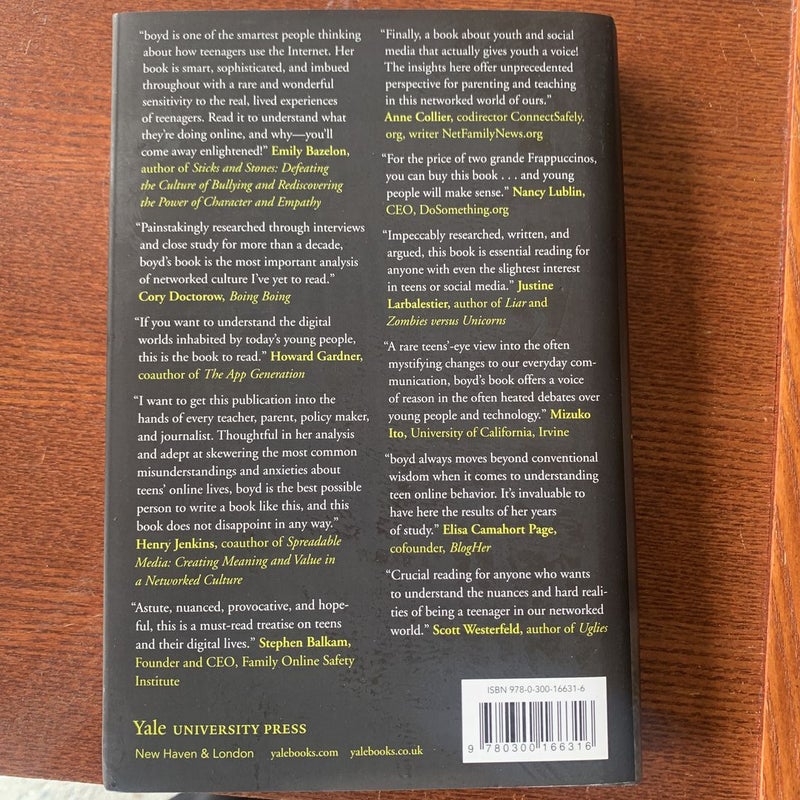 It's Complicated by danah boyd, Hardcover | Pangobooks