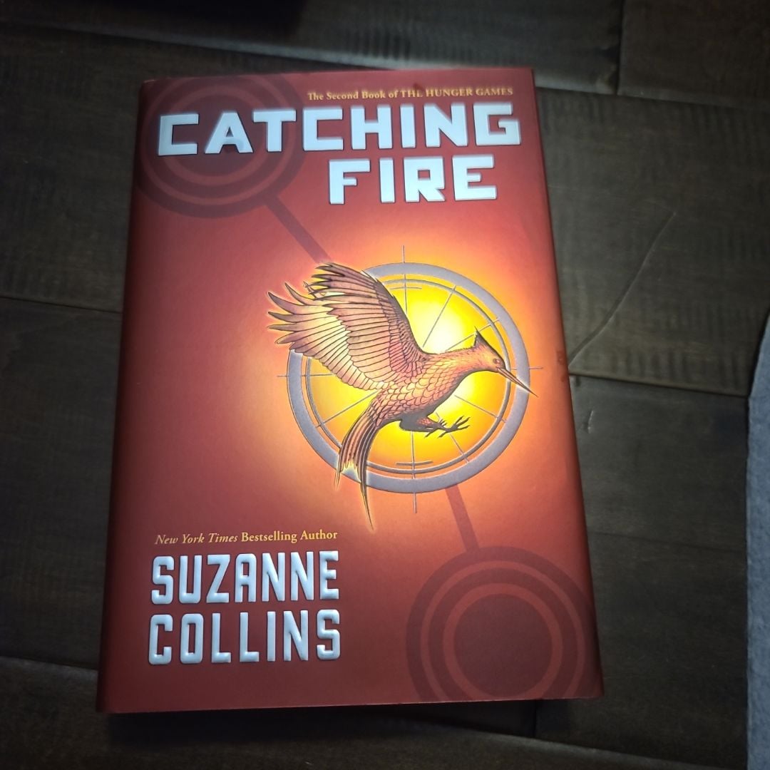 Catching Fire by Suzanne Collins, Hardcover | Pangobooks