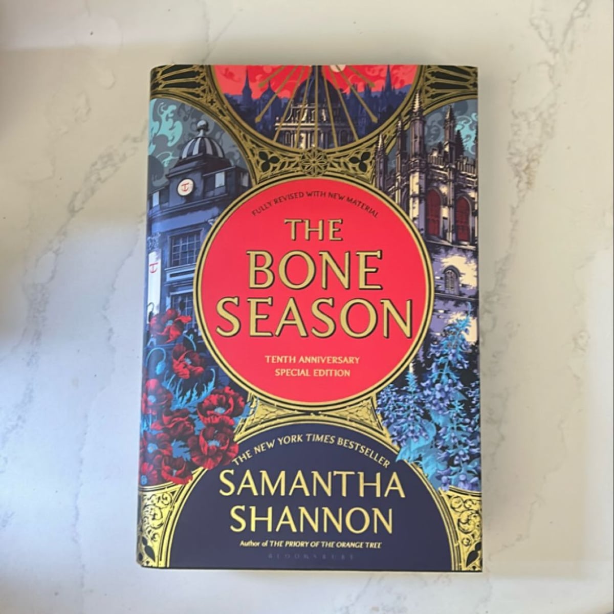 The Bone Season by Samantha Shannon, Hardcover | Pangobooks