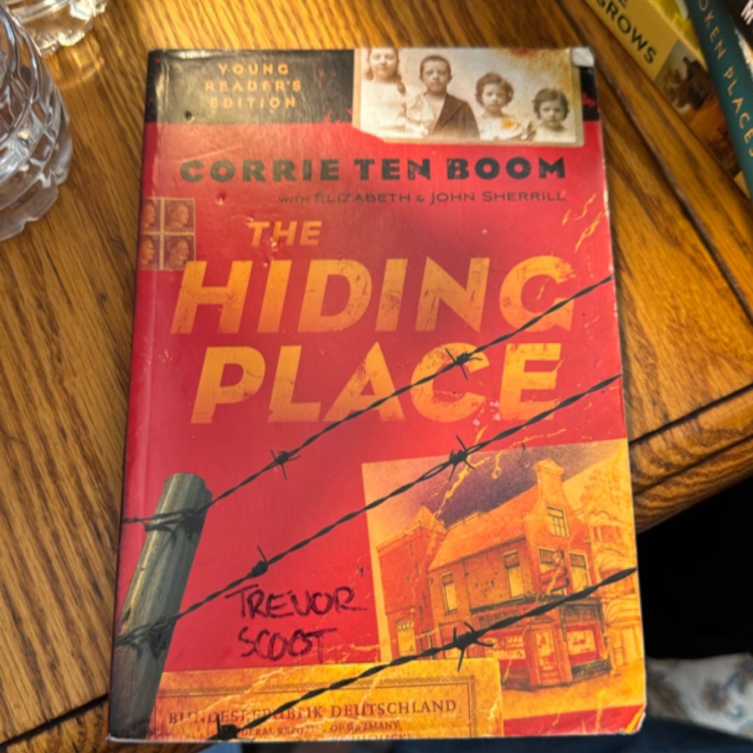 THE HIDING PLACE by Corrie Ten Boom, Paperback | Pangobooks