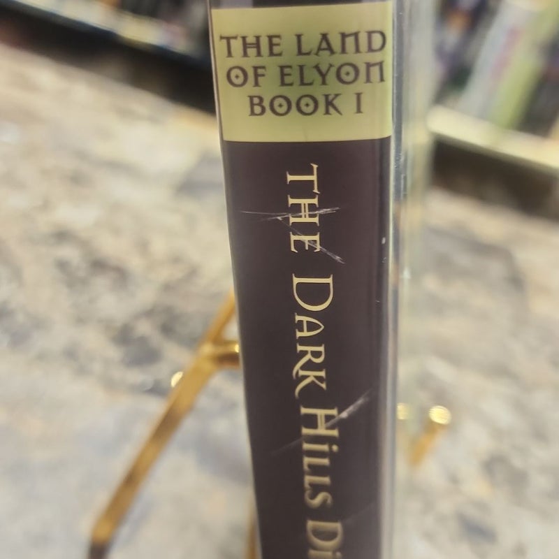 The Dark Hills Divide by Patrick Carman