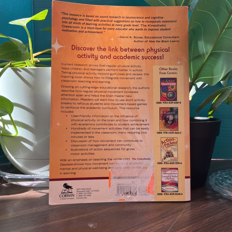 The Kinesthetic Classroom by Traci Lengel, Paperback | Pangobooks