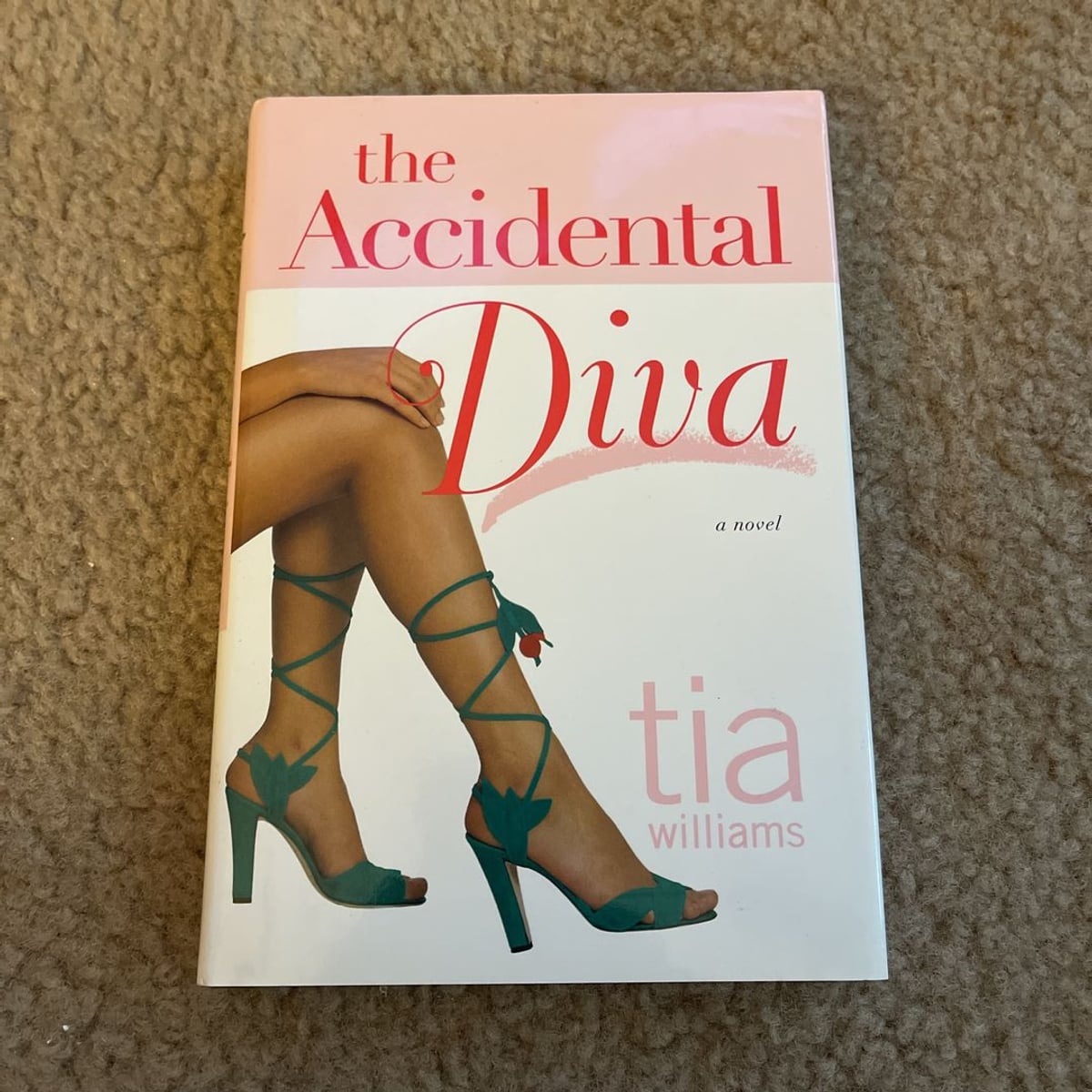 The Accidental Diva by Tia Williams, Hardcover | Pangobooks