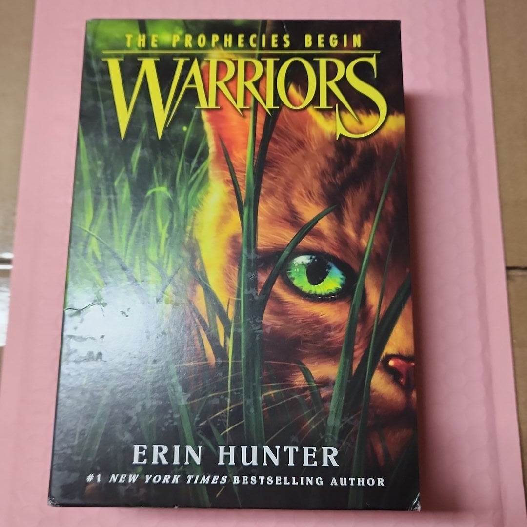 Warriors Box Set: Volumes 1 To 3 by Erin Hunter