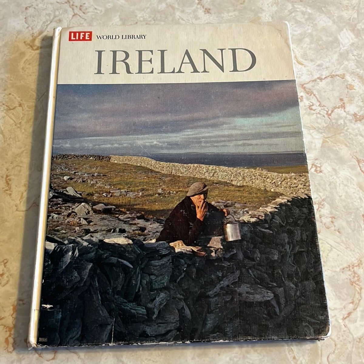 World Library: Ireland by Time Life , Hardcover | Pangobooks
