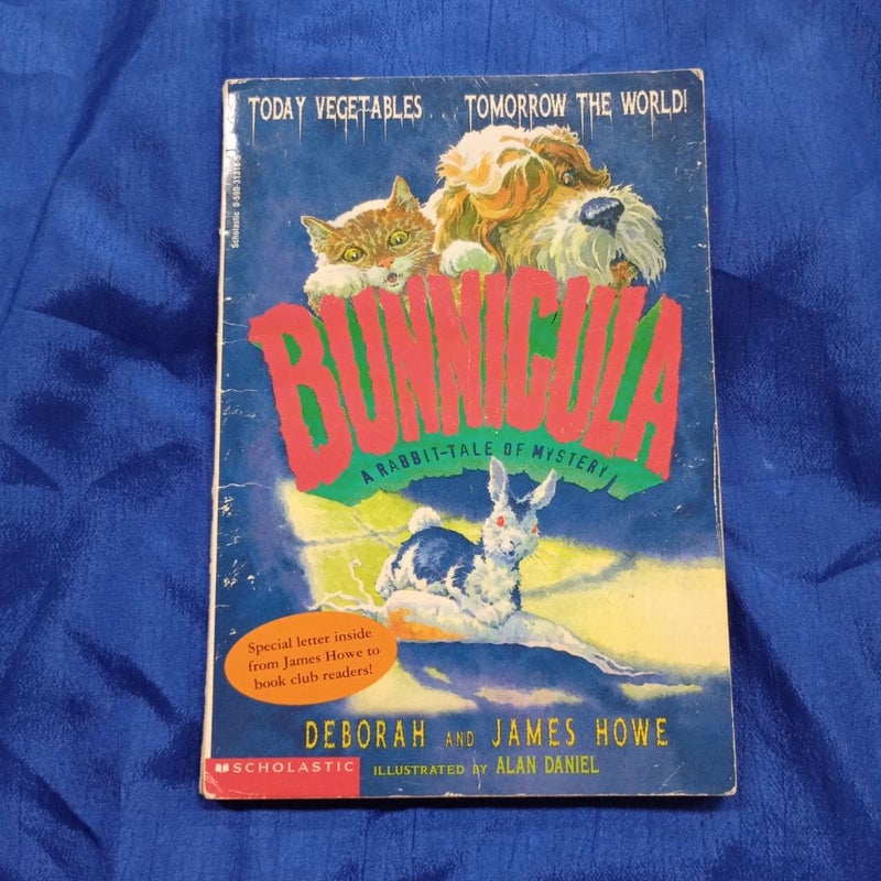 Bunnicula by Deborah and James Howe , Paperback | Pangobooks