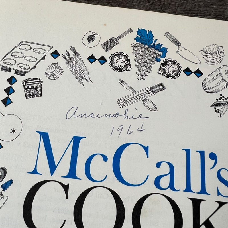 Vintage McCalls cookbook by Random House, Hardcover | Pangobooks