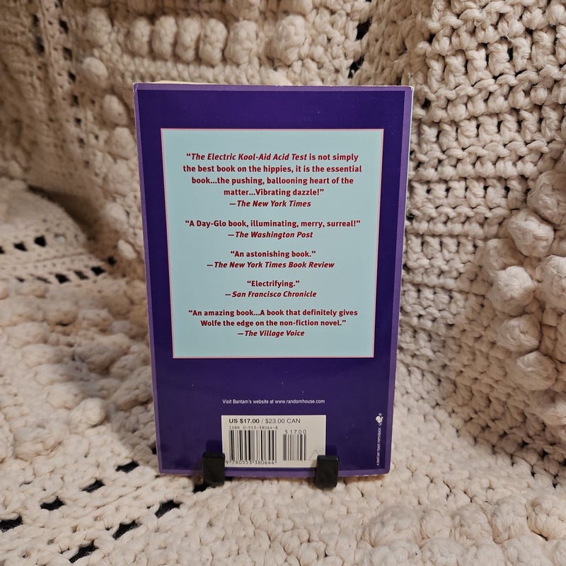 The Electric Kool-Aid Acid Test by Tom Wolfe, Paperback | Pangobooks
