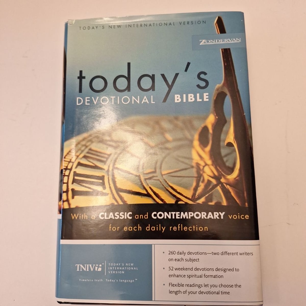 Today's Devotional Bible by Zondervan Staff
