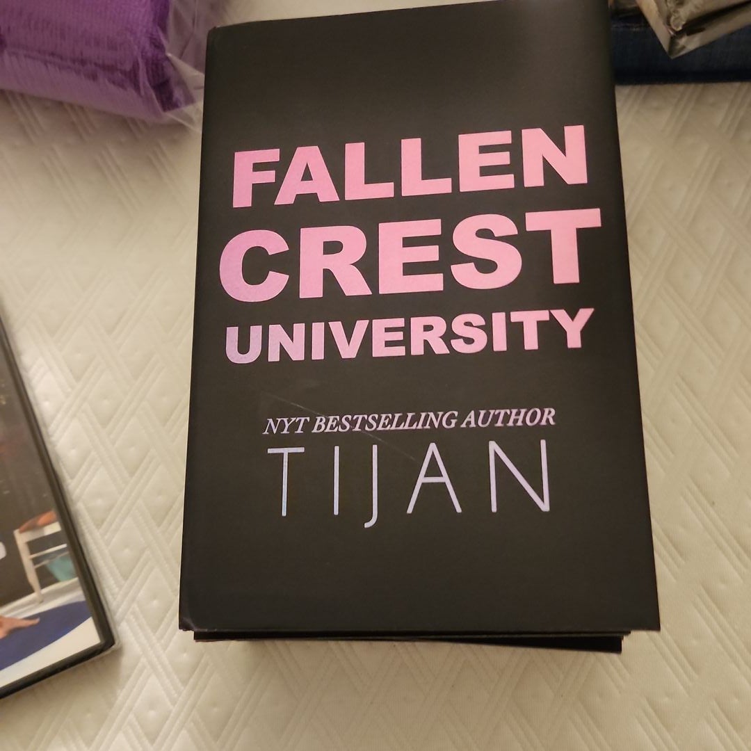 Fallen Crest University by Tijan